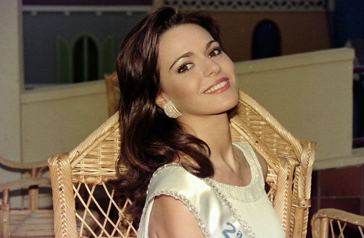 Que quede entre nos. Isabel Gil, segunda dama de honor de Miss España ...